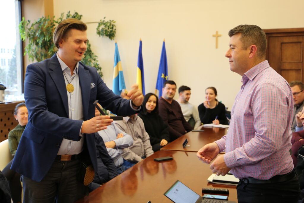 Grandiózus hangszerelést adott a Székely himnusznak Cseh István ...